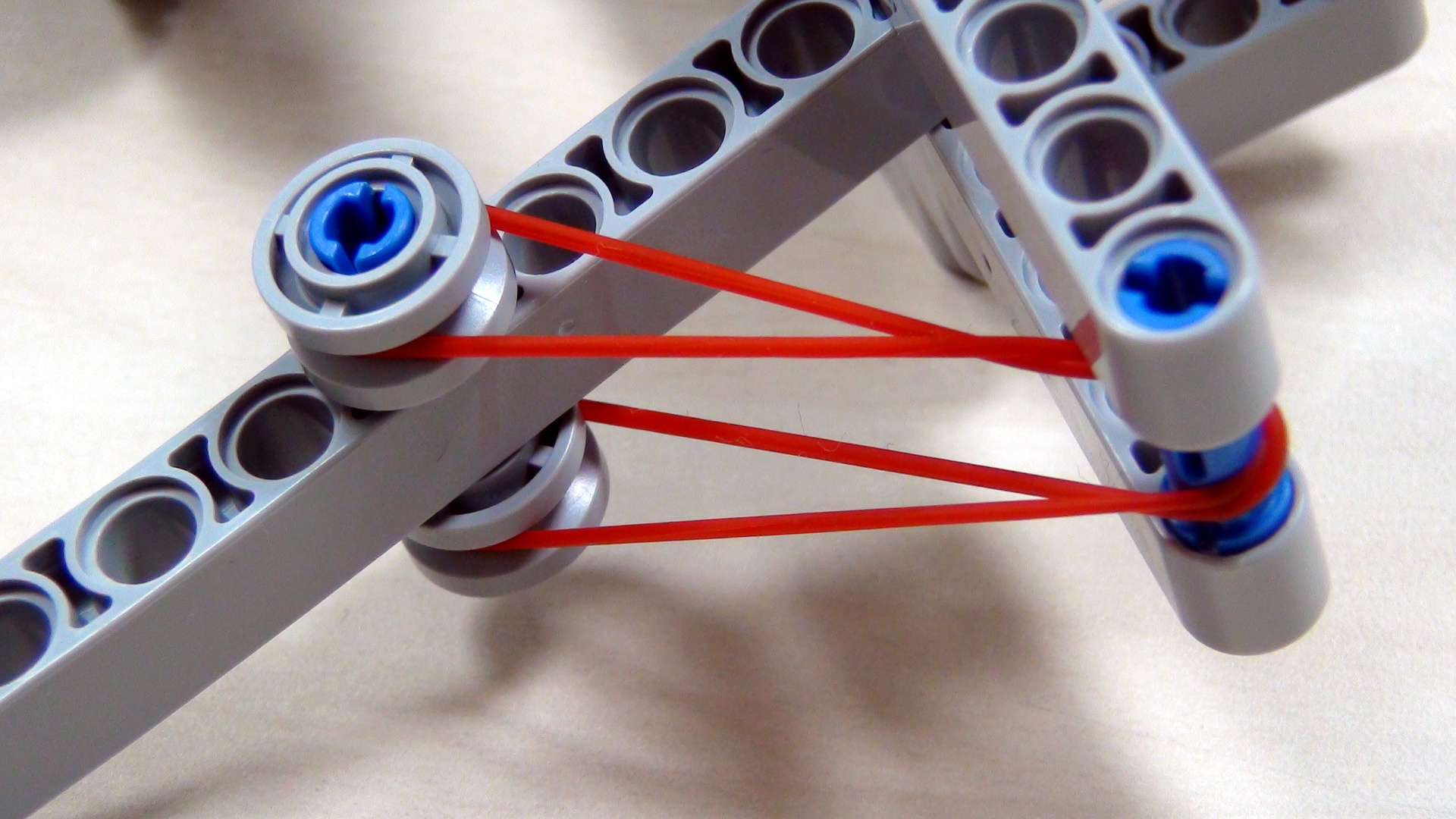 Pinless Rubber Band attachment for solving the Medicine | FLLCasts