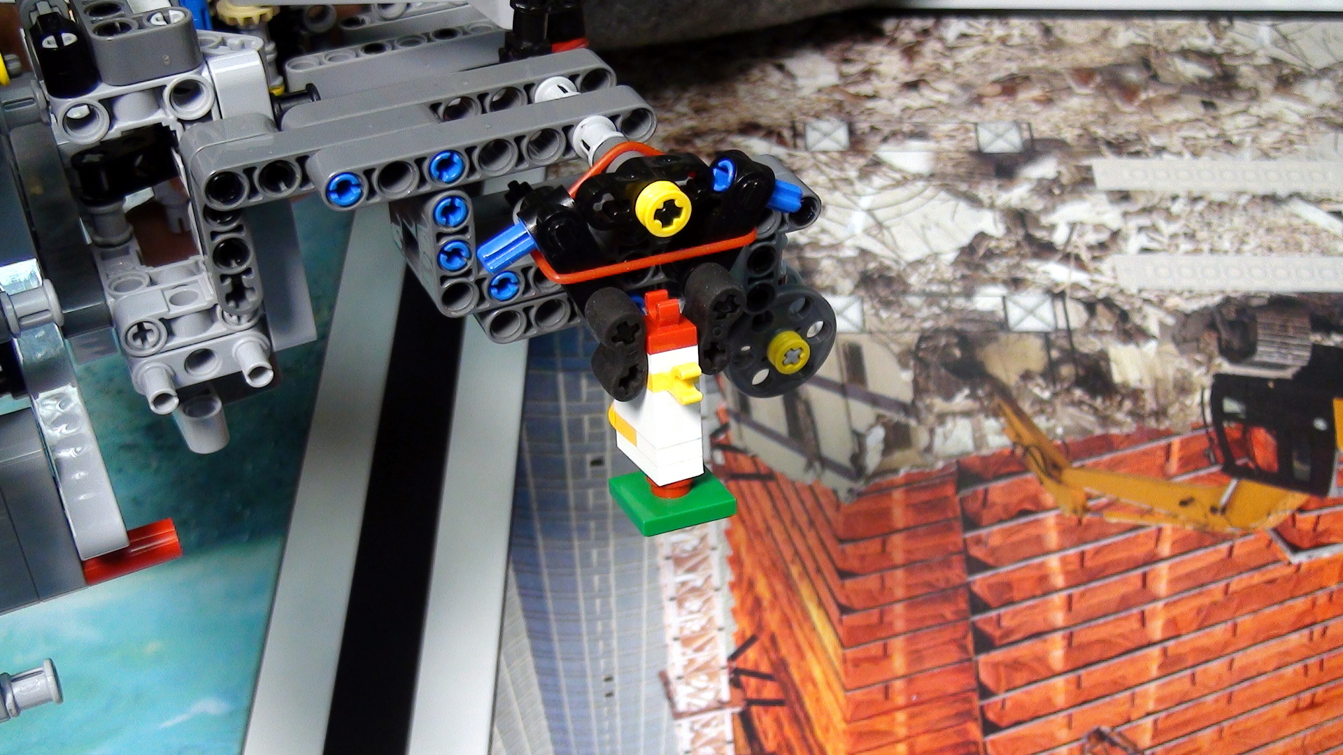 Precisely dropping the chicken. FIRST LEGO League Trash | FLLCasts