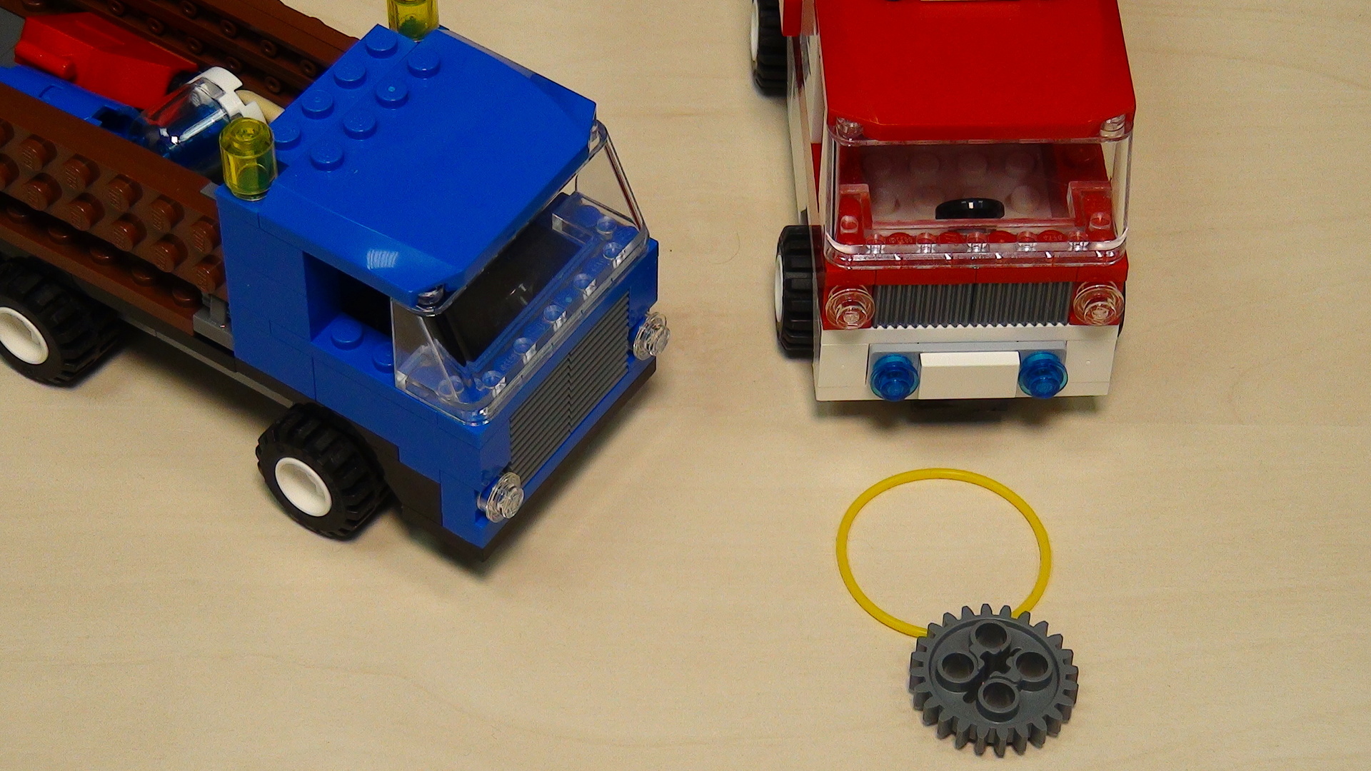 Rubber bands, gear wheels and motors attachment for solving | FLLCasts
